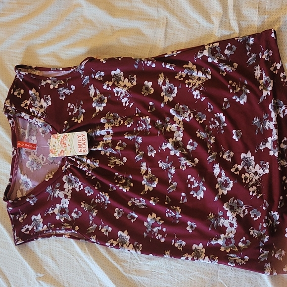 Emily Stacy | Tops | 52 Emily Stacy Soft Top | Poshmark